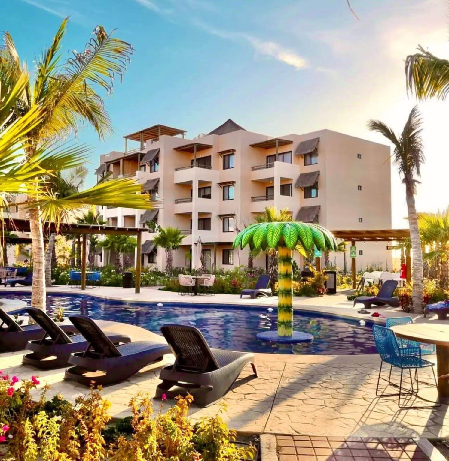 Vivir en Punta Paraíso, Isla Cortés: frente al mar y rodeado de ...